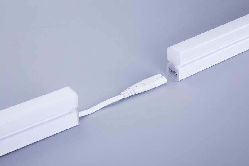 LED Performer1 T5 Batten - Opple Lighting MEA