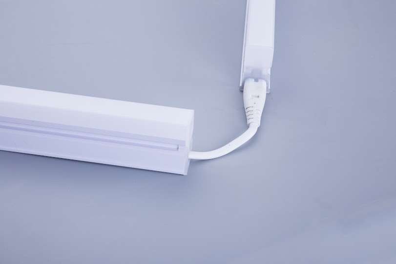 LED Performer1 T5 Batten - Opple Lighting MEA